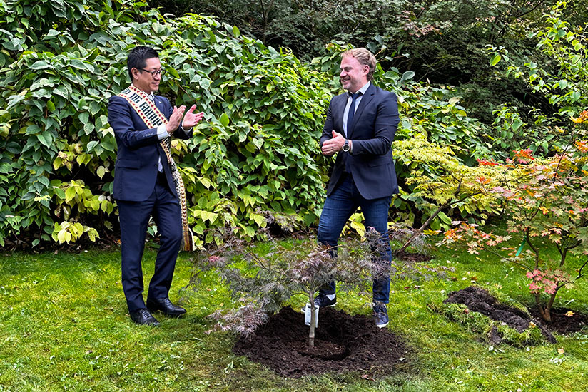 UAB DG DIMENSE 設立